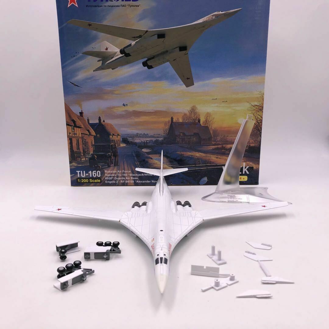Wltk Russia AIR FORCE Tupolev Tu-160 Blackjack Bomber 1/200 Diecast Model